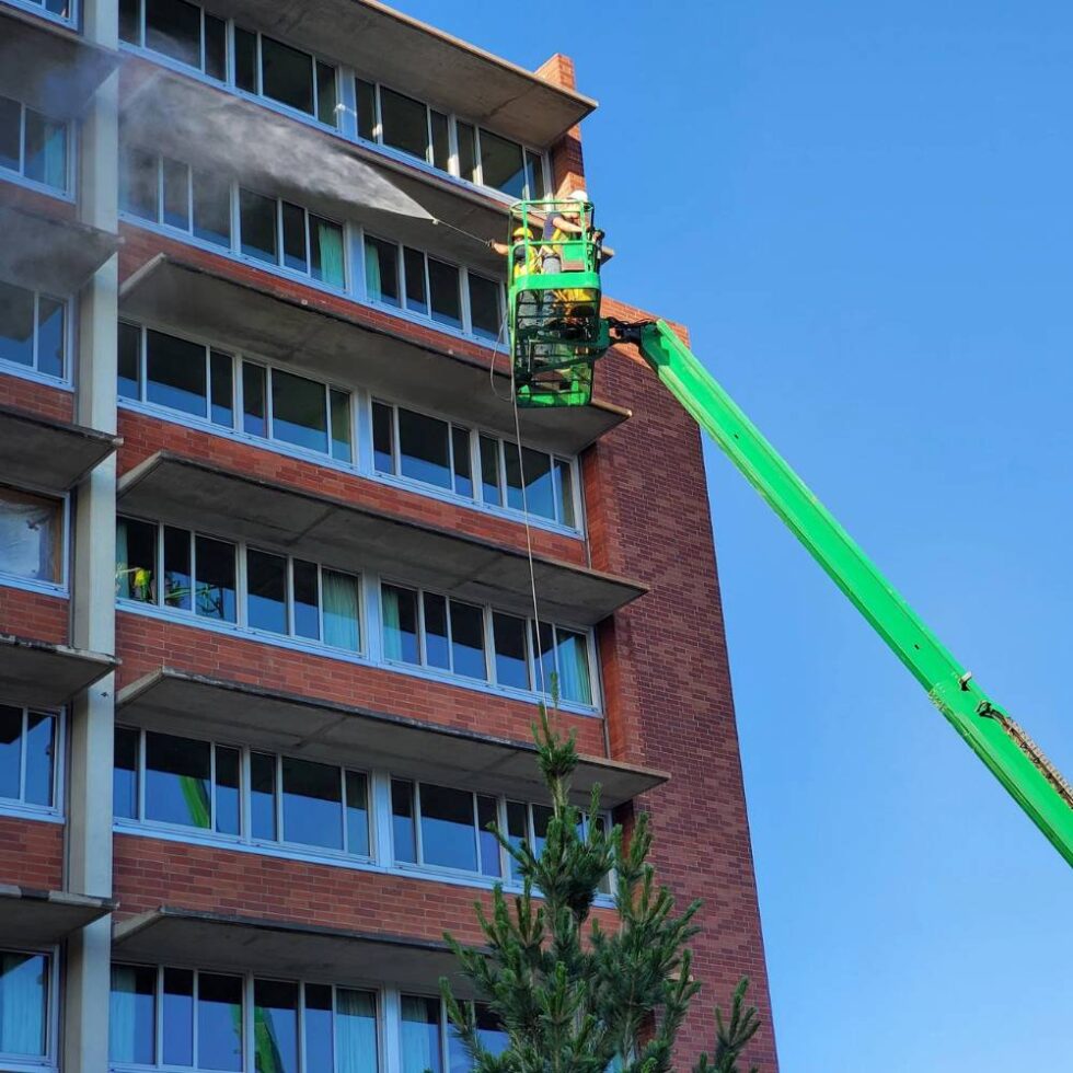 SteamWorks Window Washing - Power Washing Window Cleaning